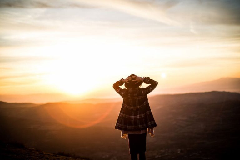 Signs Of An Introvert: 13 Clear Indicators You Are One