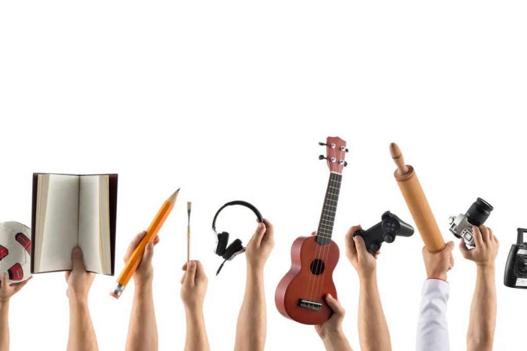 18 Best Hobbies For Introverts: Things To Do Alone