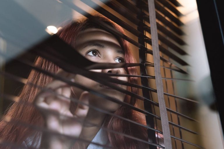 Signs Of An Introvert: 13 Clear Indicators You Are One