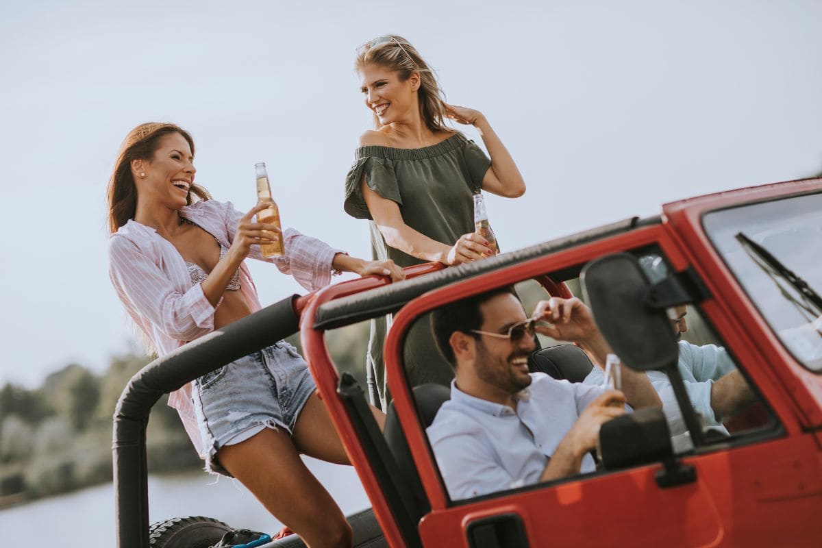 How To Survive A Group Trip As An Introvert: 9 Tried & True Tricks