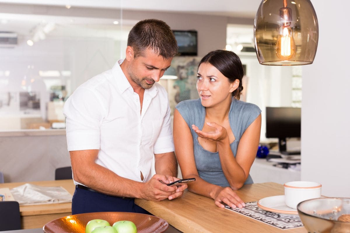 Telephonophobia Is The Intense Fear Of Talking On The Phone, And It’s Real