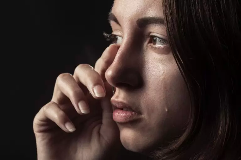 Why Do I Cry When Someone Yells At Me Exploring Emotional Reactions