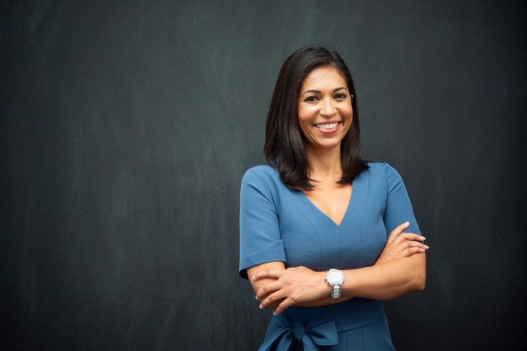 16 Personality Traits Of Strong, Independent Women: The Defining Factors